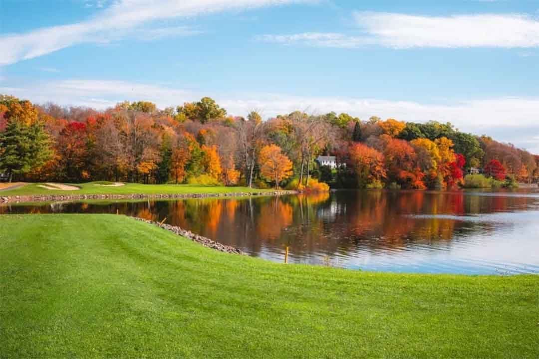 Challenge Yourself at the Scenic Richter Park Golf Course